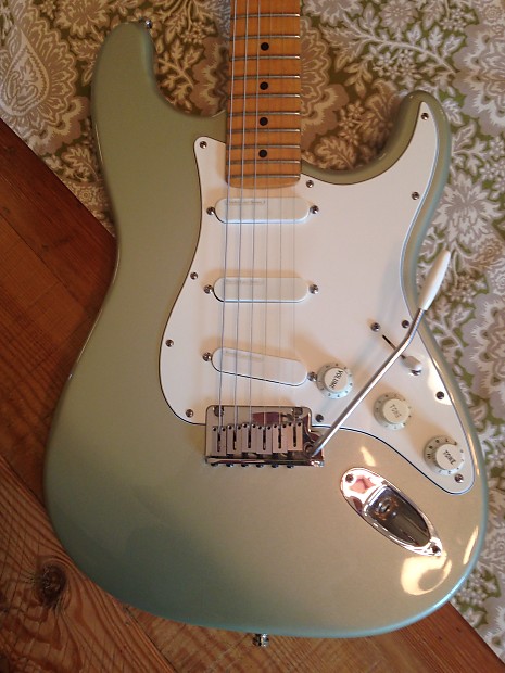 Fender Stratocaster Plus 1997 Inca Silver | Reverb