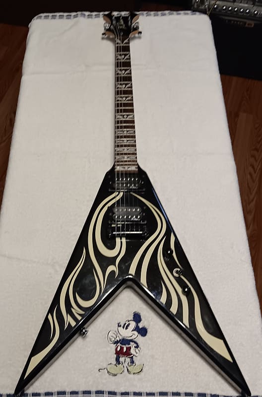 B.C. Rich Kerry King Flying V - Tribal | Reverb