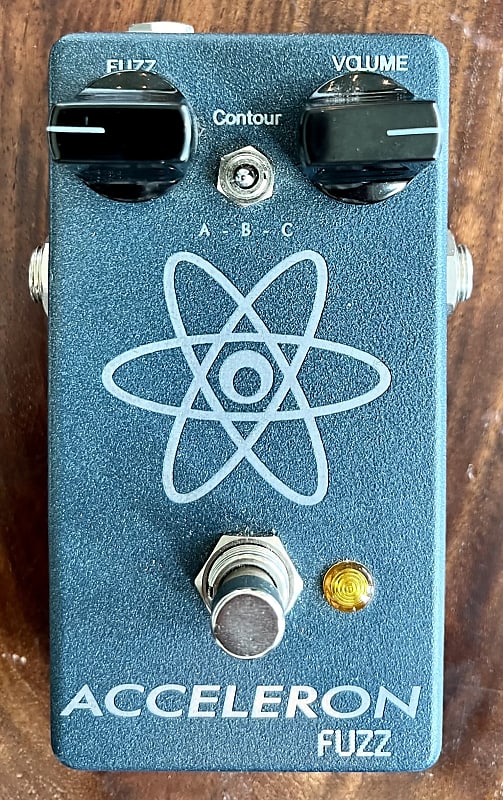 Field Effects Acceleron Fuzz by Resonant Electronic Design | Reverb