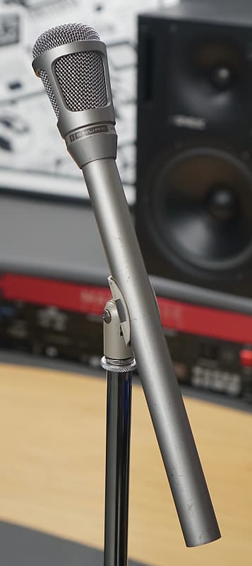 Shure SM82 | Reverb