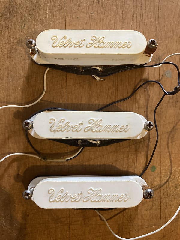 3 Vintage Red Rhodes Velvet Hammer Set Single Coil | Reverb UK