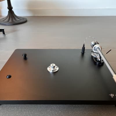 VPI Traveler V2 Turntable with Dynavector 10x5 cart | Reverb