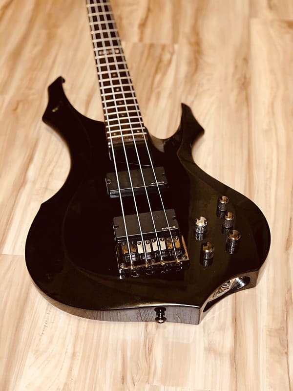 ESP LTD F-204 | Reverb