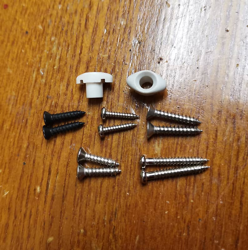 Tusq String Tree set (2) - White, extra screws, string | Reverb UK