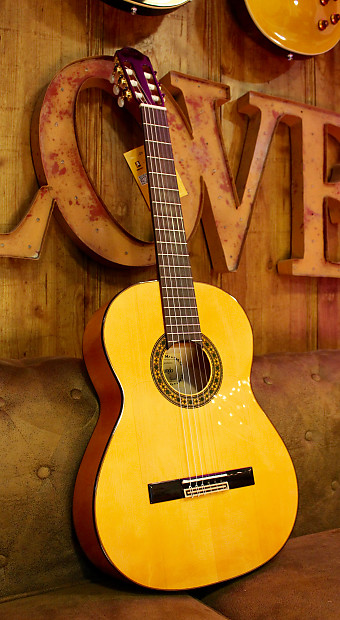 Raimundo 125 Flamenco TAPA PINO MAZIZO | Reverb