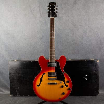 Hondo Revival H935 - Cherry Sunburst - Hard Case - 2nd | Reverb UK