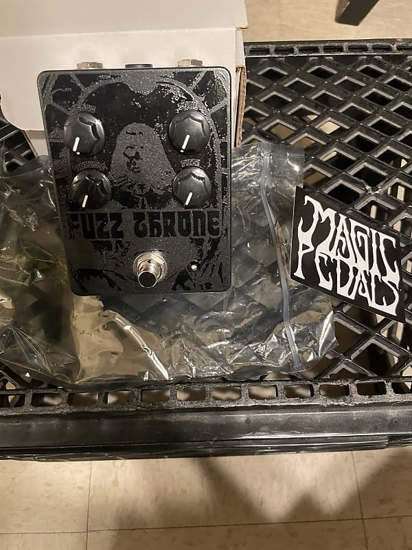 Magic Pedals Fuzz Throne 2021 | Reverb