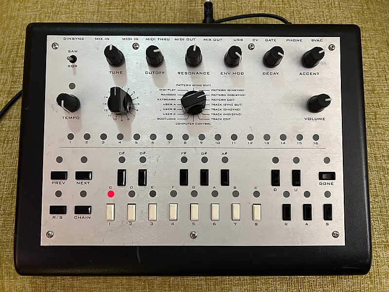 XoXBoX Roland TB-303 acid clone midi dinsync CV Gate Detroit | Reverb