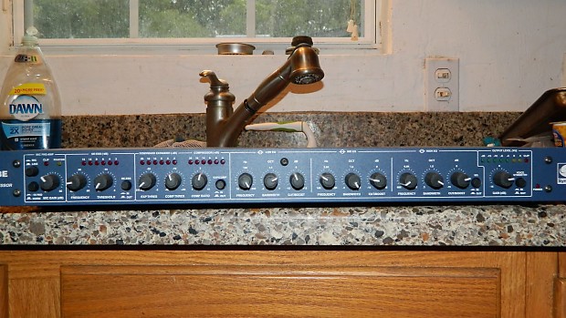 Symetrix 528e | Reverb