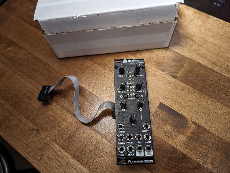 Beehive (uPlaits) Macro-oscillator | Reverb