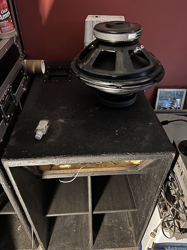 Folded Horn subwoofer- Black | Reverb