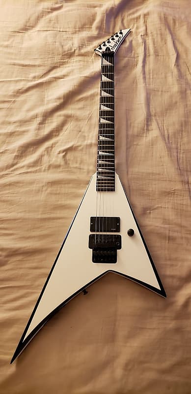 Jackson RR24 2008 White W/ Black Bevels | Reverb