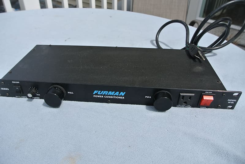 Furman M-8L Merit Rackmount Power Conditioner Plug Light | Reverb