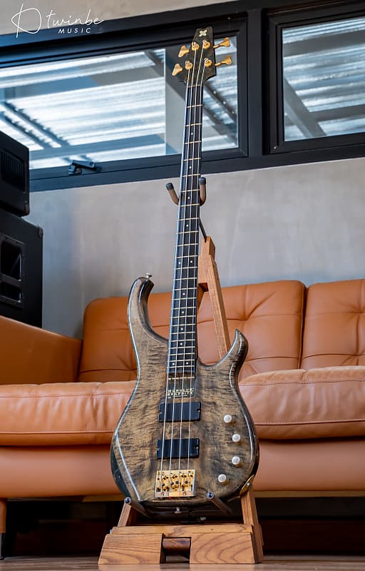 Modulus Quantum 4 String Bass | Reverb