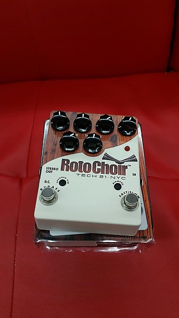 Tech 21 Roto Choir rotating speaker cabinet Pedal | Reverb