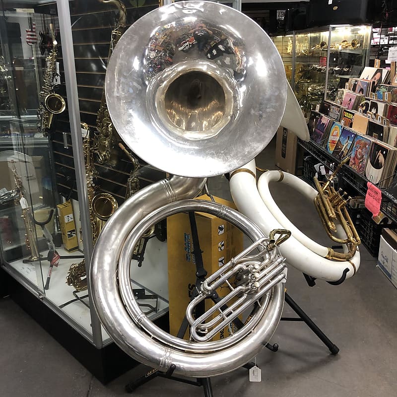 King USA 1981-1982 Silver BBb Sousaphone with Rolling SKB | Reverb