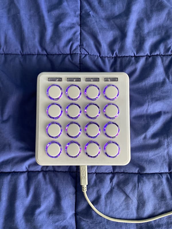 DJ Tech Tools Midi Fighter 3D | Reverb