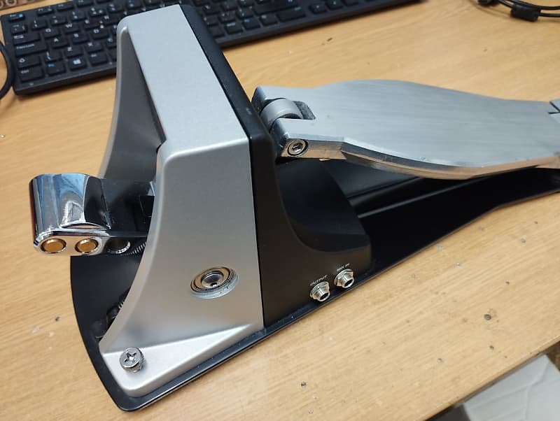 Roland KT-10 Kick Bass Drum Pedal For Electronic Drum kit | Reverb