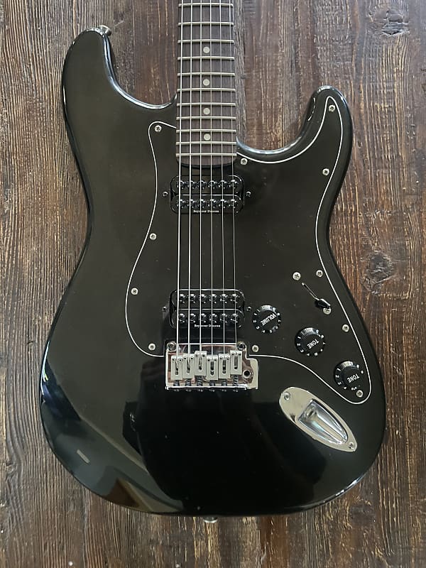 Squier Stratocaster HH Standard Series 2002 - Metallic Black | Reverb