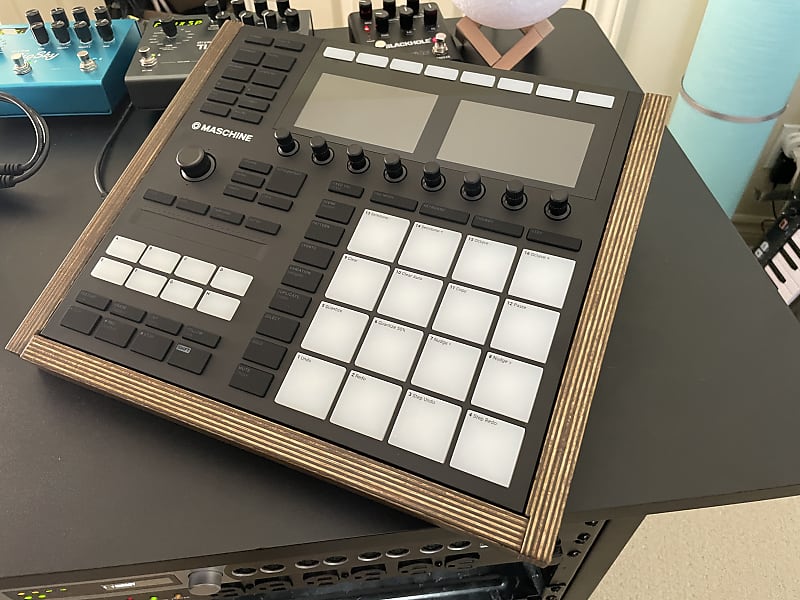 Maschine MK3 Stand 2022 Dark Walnut | Reverb