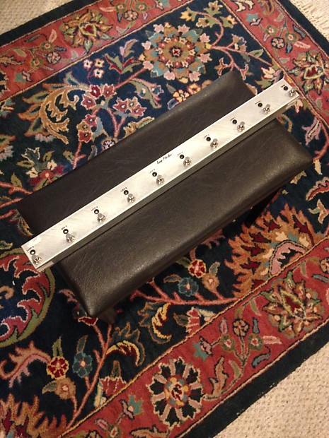 Loop-Master 8 Loop Switcher -- w/Tuner Out & Master Bypass | Reverb