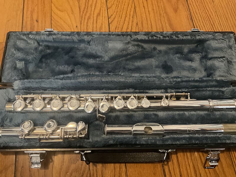 Gemeinhardt 2SP - Silverplated Flute Clean, New Pads | Reverb