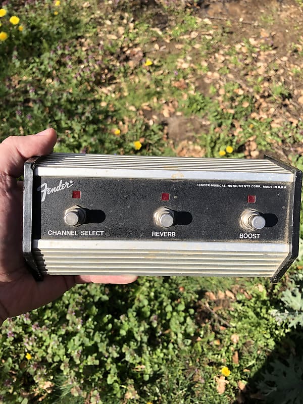 Fender 3 button channel switcher | Reverb