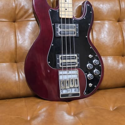 Peavey T-140 1982 - Cherry | Reverb Canada