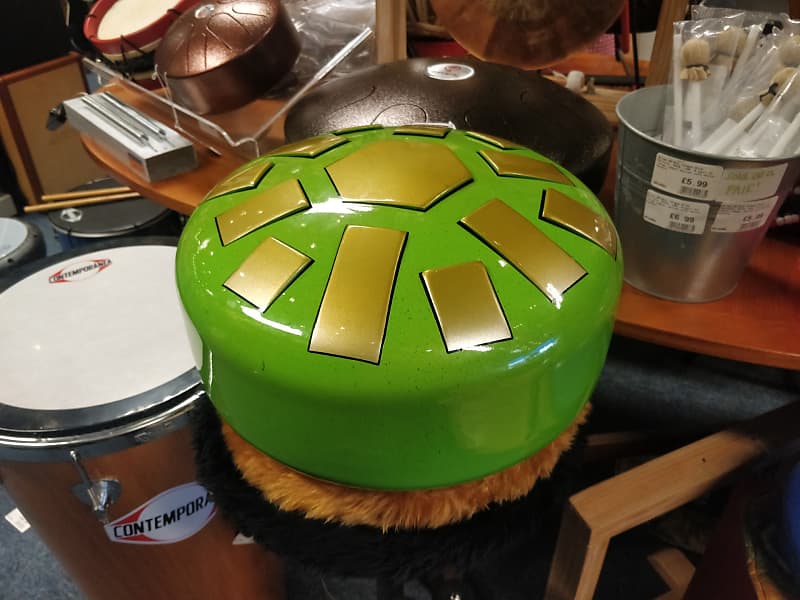 Butone 13 Note Tongue Drum - Green and Gold | Reverb