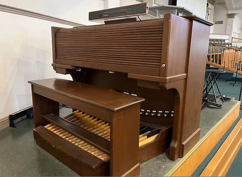 Allen Digital Computer Organ w/ 32 Note Concave Pedalboard, | Reverb