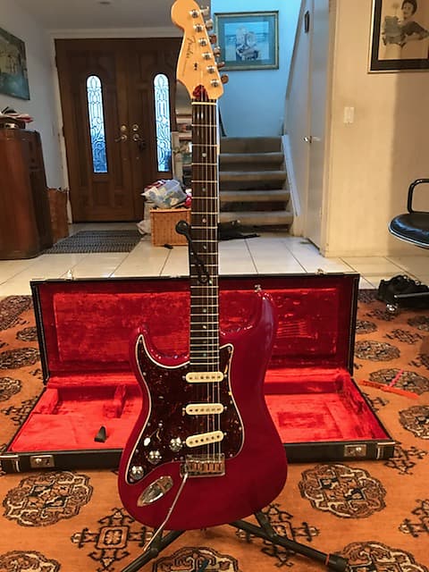 LEFTY Fender USA Stratocaster Deluxe 2000 - Trans Red | Reverb