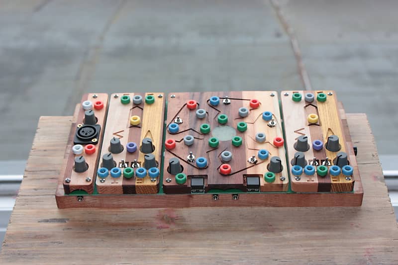 Ciat-Lonbarde Cocoquantas 2 Sampler Modular Synthesizer | Reverb