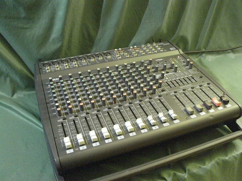 Yamaha 200 watt Powered Mixer ~12 channel~ EMX 2000 ~digital | Reverb