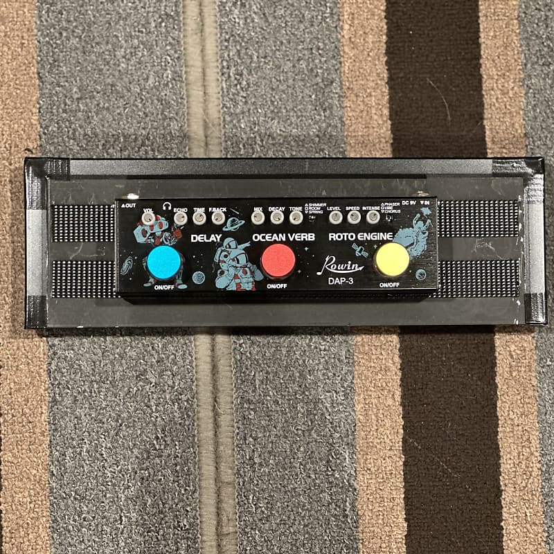Rowin DAP-3 Guitar Multi Effect Pedal 3-In-1 Delay / Roto | Reverb
