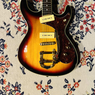 Jay Turser Mosrite Copy MIK Offset -3-Tone Sunburst | Reverb