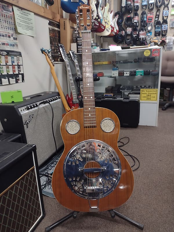 Conrad Acoustic Resonator Set Up For Slide | Reverb