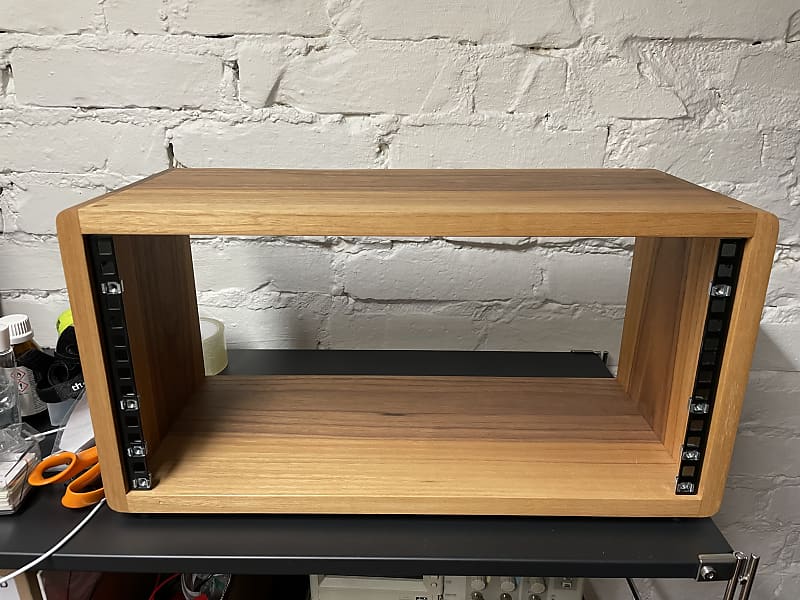 Ross Lamond Deckard’s Dream walnut rack case | Reverb UK