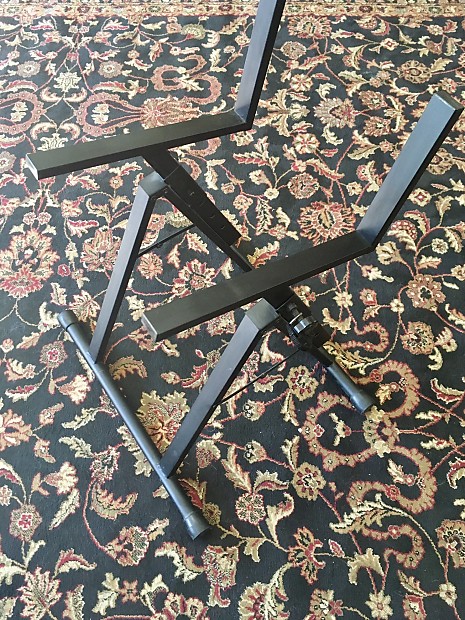 Deluxe Guitar Amp Stand | Reverb