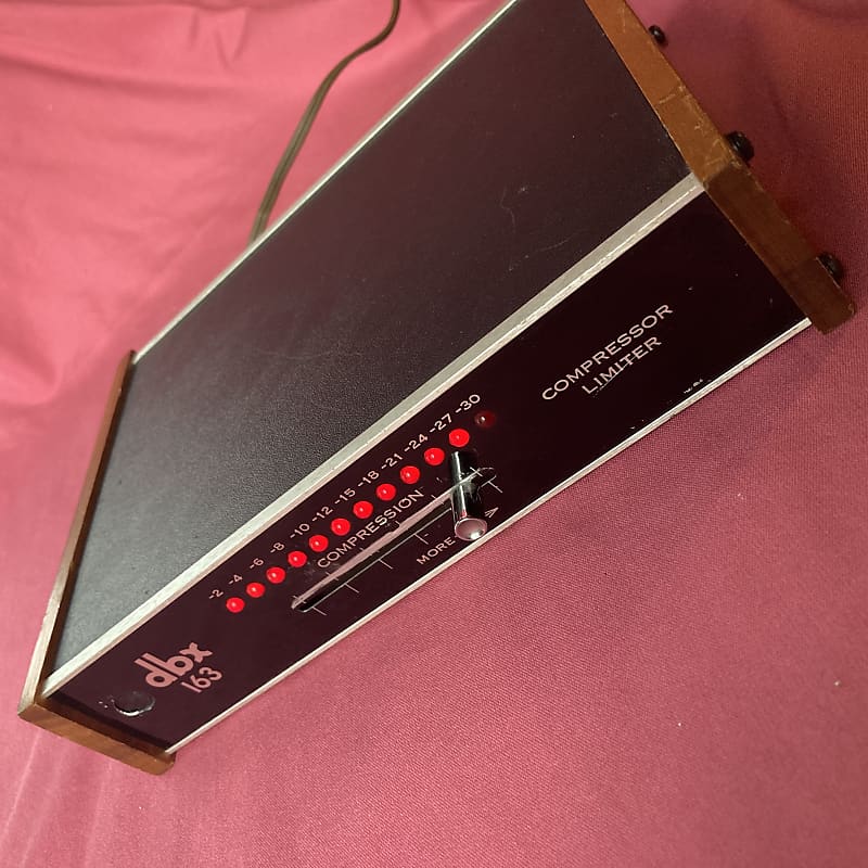 VINGTAGE 1970s dbx 163 Compressor / Limiter AMAZING VCA TONES | Reverb