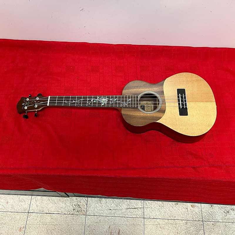Bruce Wei BW-UG17 2984 Concert Ukulele Acacia Spruce | Reverb