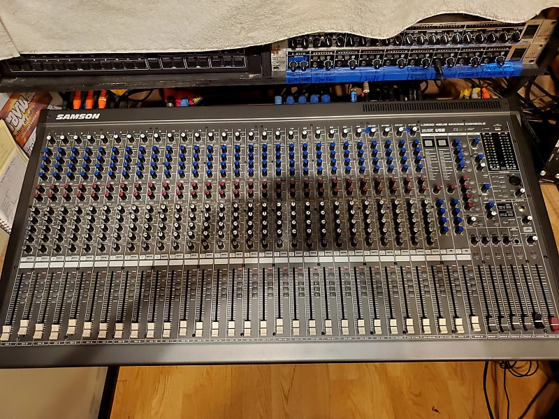 Samson L3200 32 x 4 x 2 mixing console, digital effects solid | Reverb