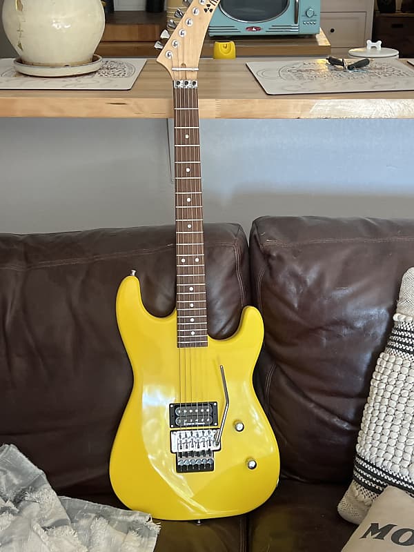 Atomic Yellow banana super Strat 2021 - Yellow | Reverb