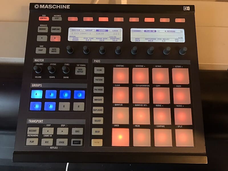 Native Instruments Mk1 Legacy 2010 - Black | Reverb