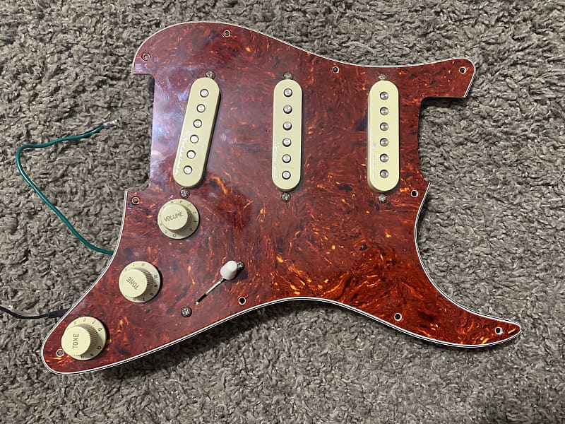 Fender Stratocaster Pickguard - Tortoise | Reverb