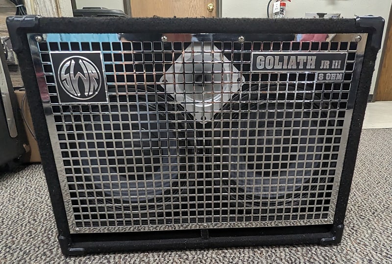 SWR Goliath Jr III 400 watt 2 x 10" Bass Cabinet in great | Reverb
