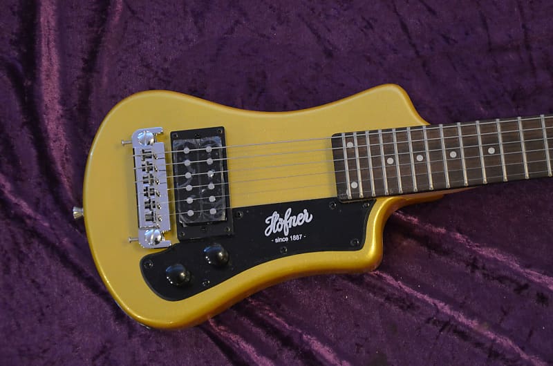 Hofner Shorty = the perfect electric travel guitar * with | Reverb