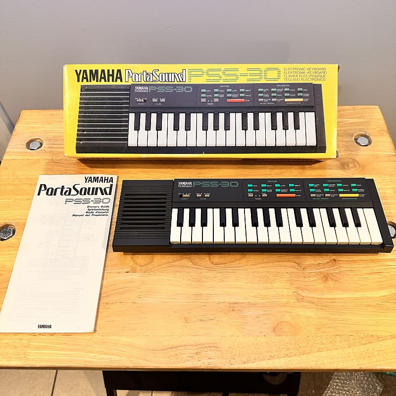 Yamaha PSS-30 Portasound Vintage 1982 32-Key Mini Square Wave | Reverb