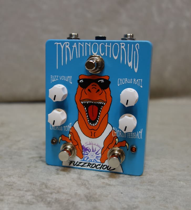 Fuzzrocious Tyrannochorus chorus with gated fuzz pedal | Reverb