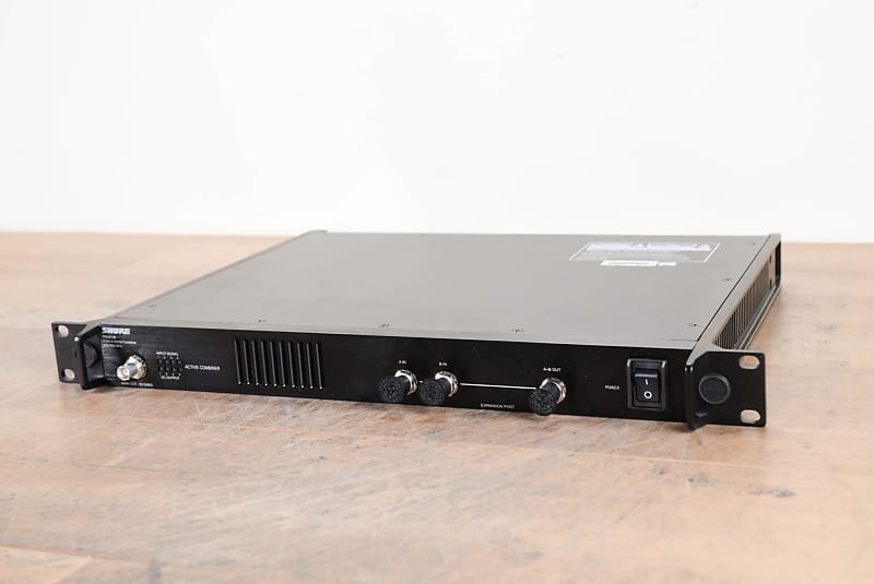 Shure PA421A 4-Port Antenna Combiner 470-952 MHz | Reverb Australia