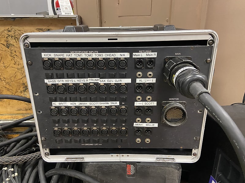 32 X 8 QUICK CONNECT SPLITTER SNAKE WITH 150' AND 50' TRUNK | Reverb